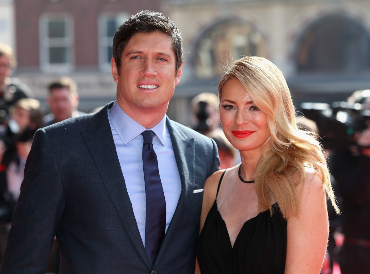 Vernon Kay And Wife Tess Daly Share Sweet Pic Entertainment Daily vernon-kay-and-wife-tess-daly-share-sweet-pic-entertainment-daily