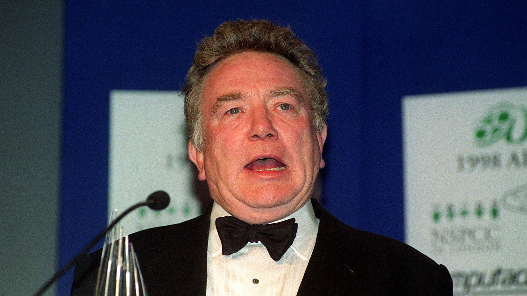 Actor Albert Finney dead at 82 - Entertainment Daily
