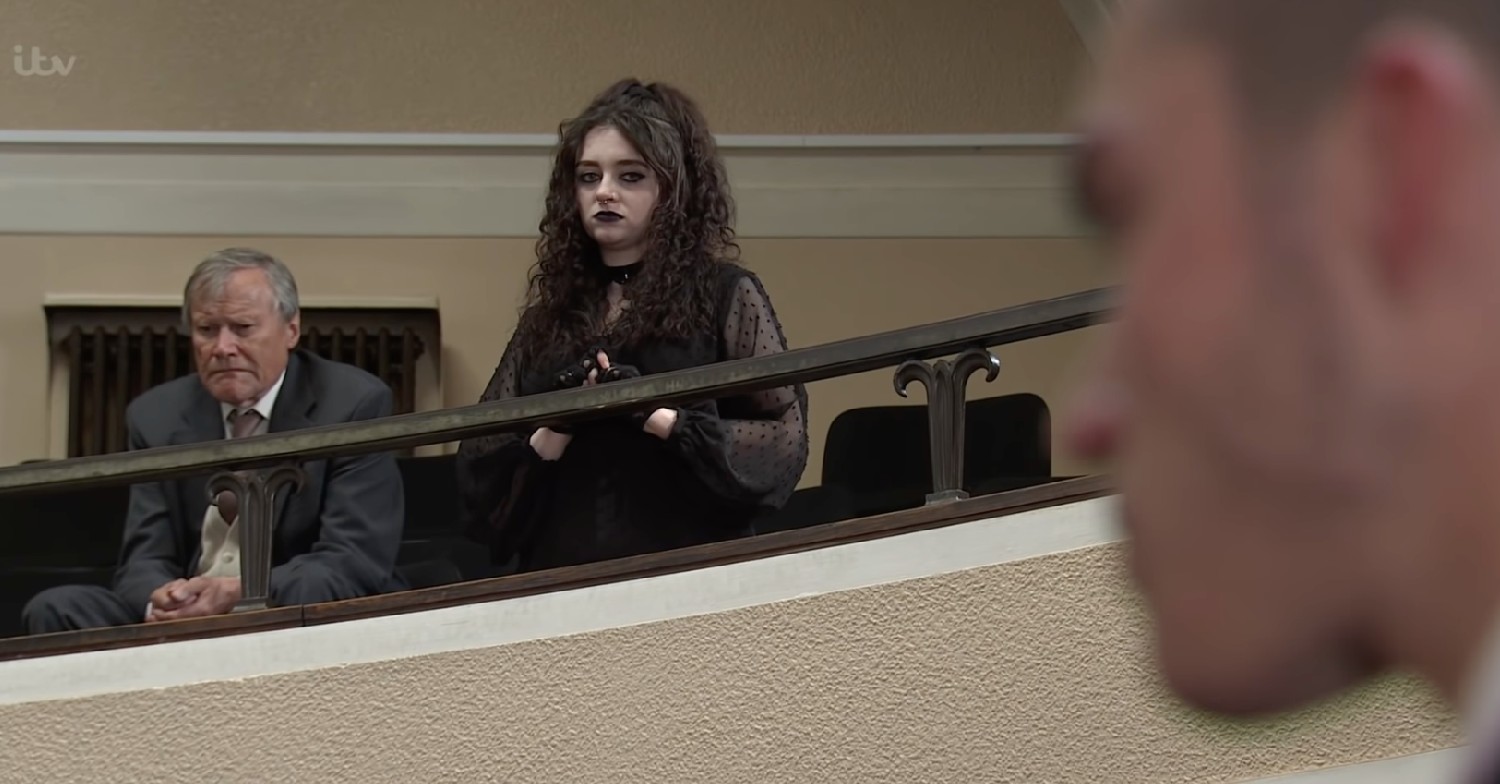 Coronation Street: Corey defence criticised by fans as point out flaw