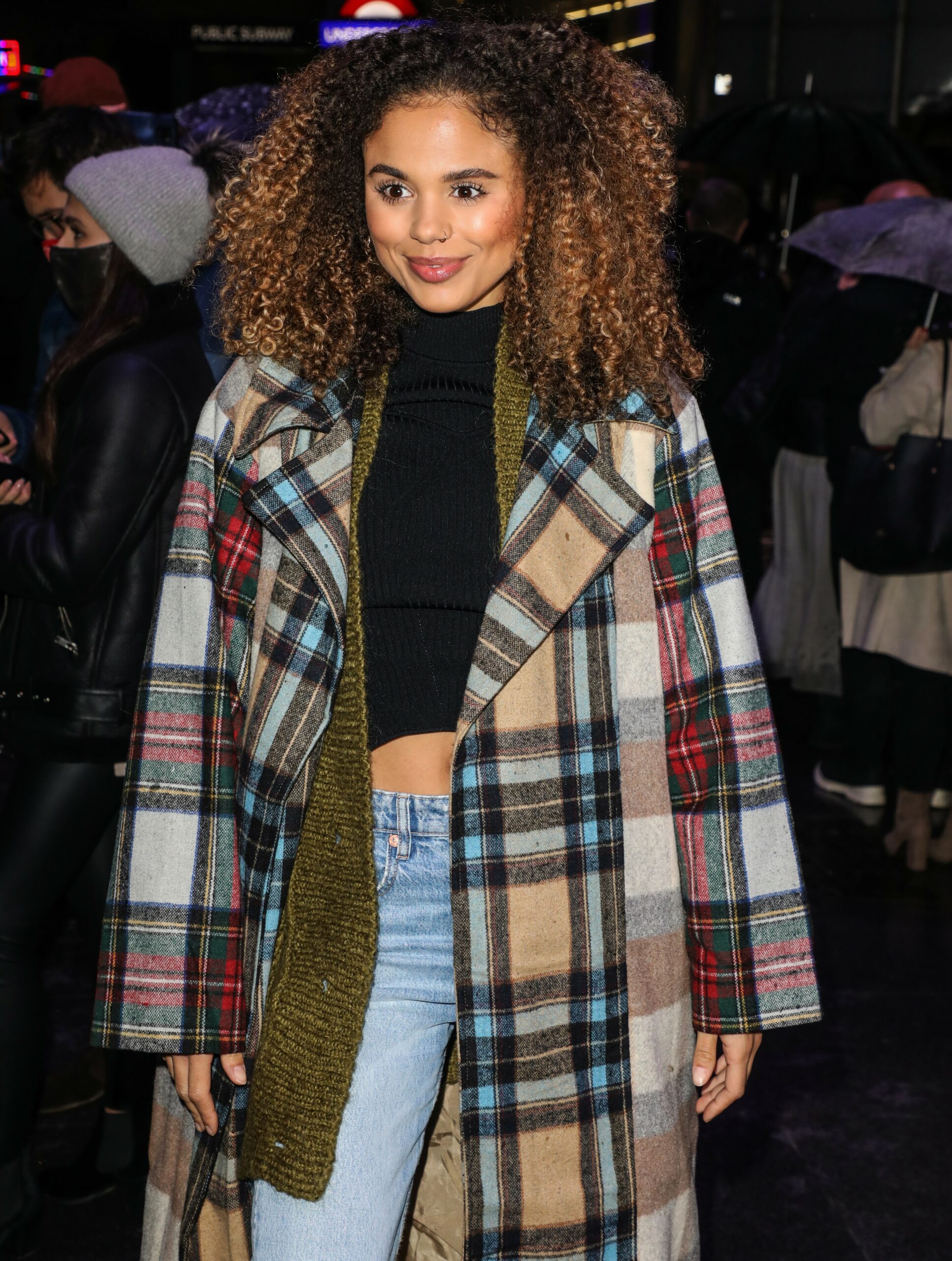 Jessica Plummer and Ben Hardy 'confirm' romance with kiss