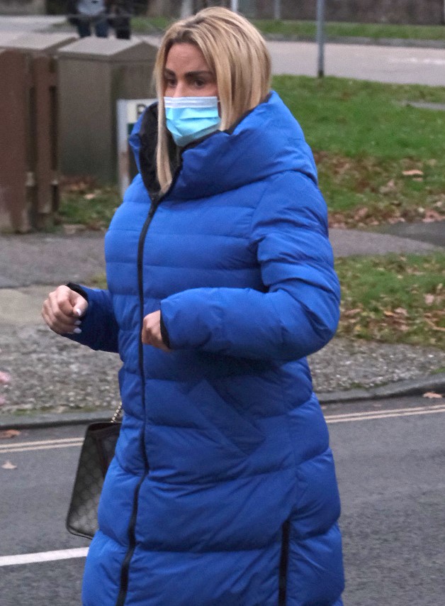 Katie Price urged to stay 'natural' in makeup free Instagram snap