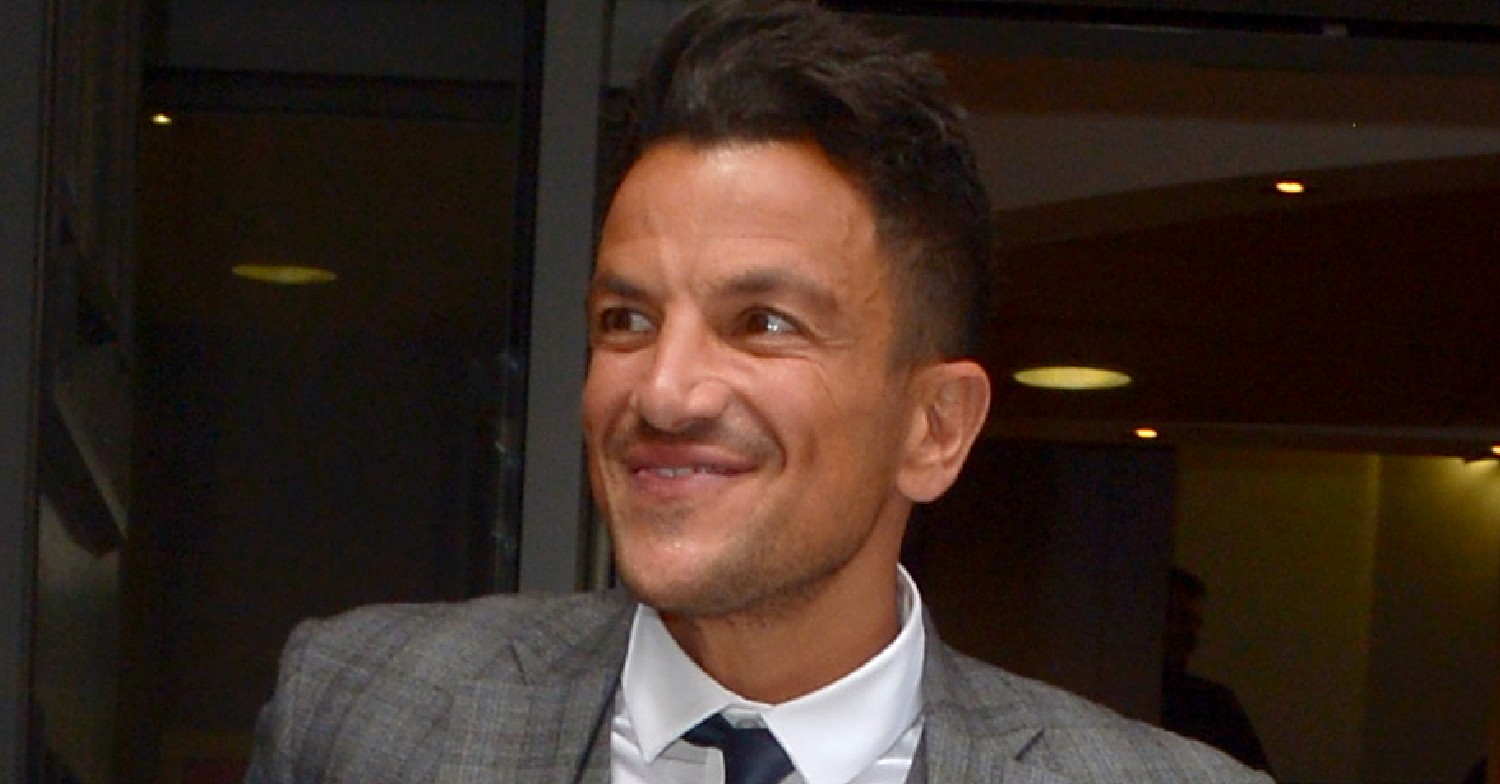 Peter Andre reunites with ill mum Thea in Australia
