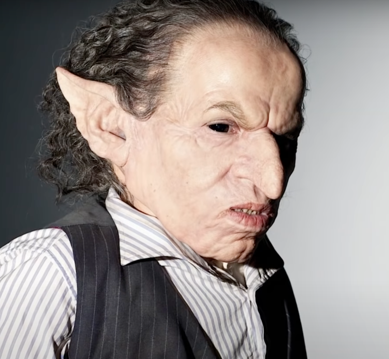 Tenable host Warwick Davis' parents were told he would be dead by teens