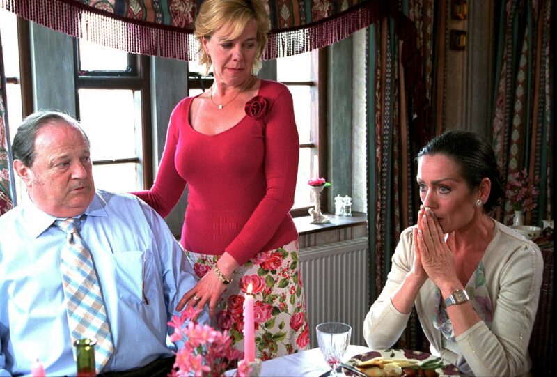 Steph Stokes in Emmerdale: From ex-convict to troubled mother and ...