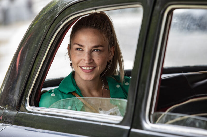 Death in Paradise series 12 features Chelsea Edge as Neville's love ...