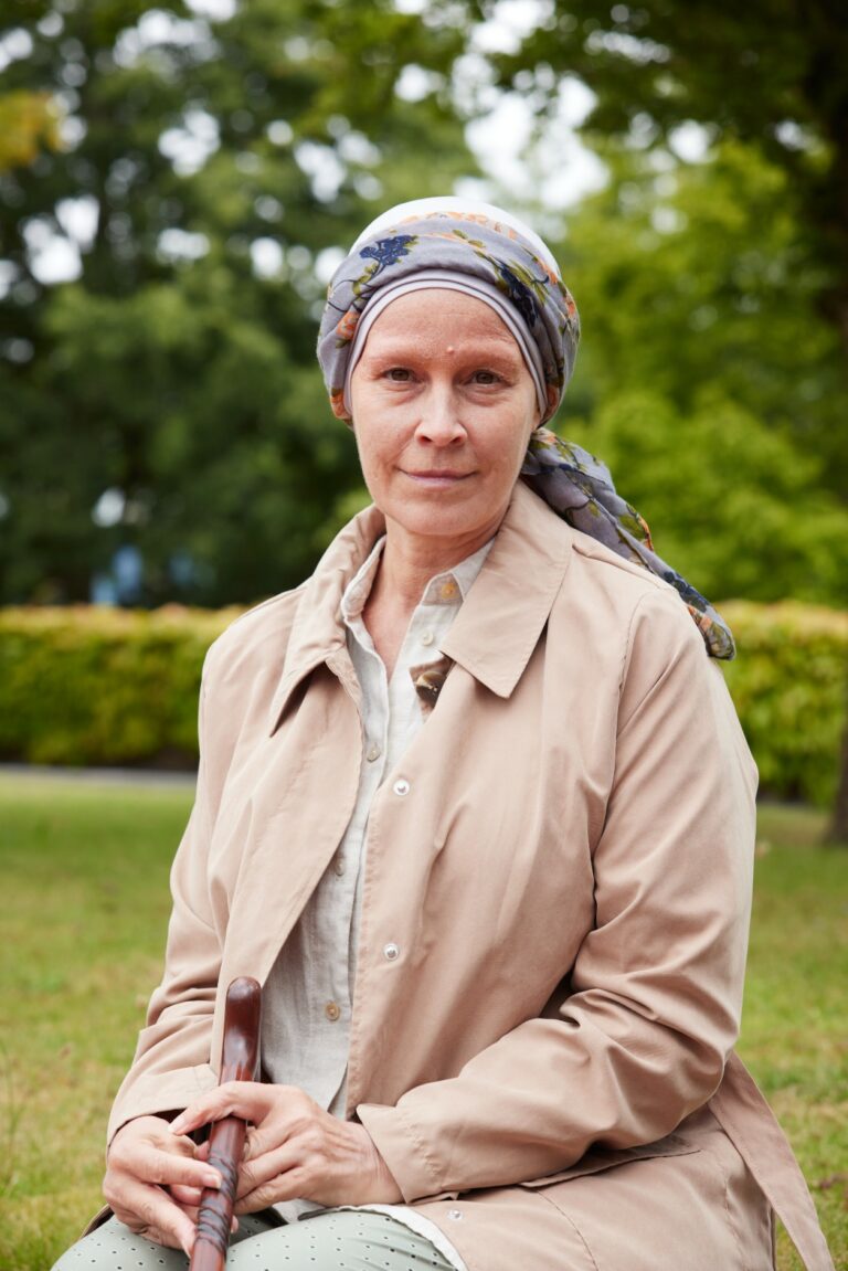 Eva Pope unrecognisable as she guest stars in Maternal episode 2