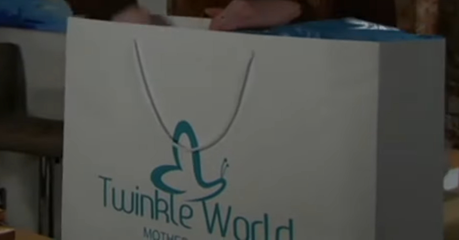 Emmerdale fans spot 'rude' detail on Chloe's shopping bag