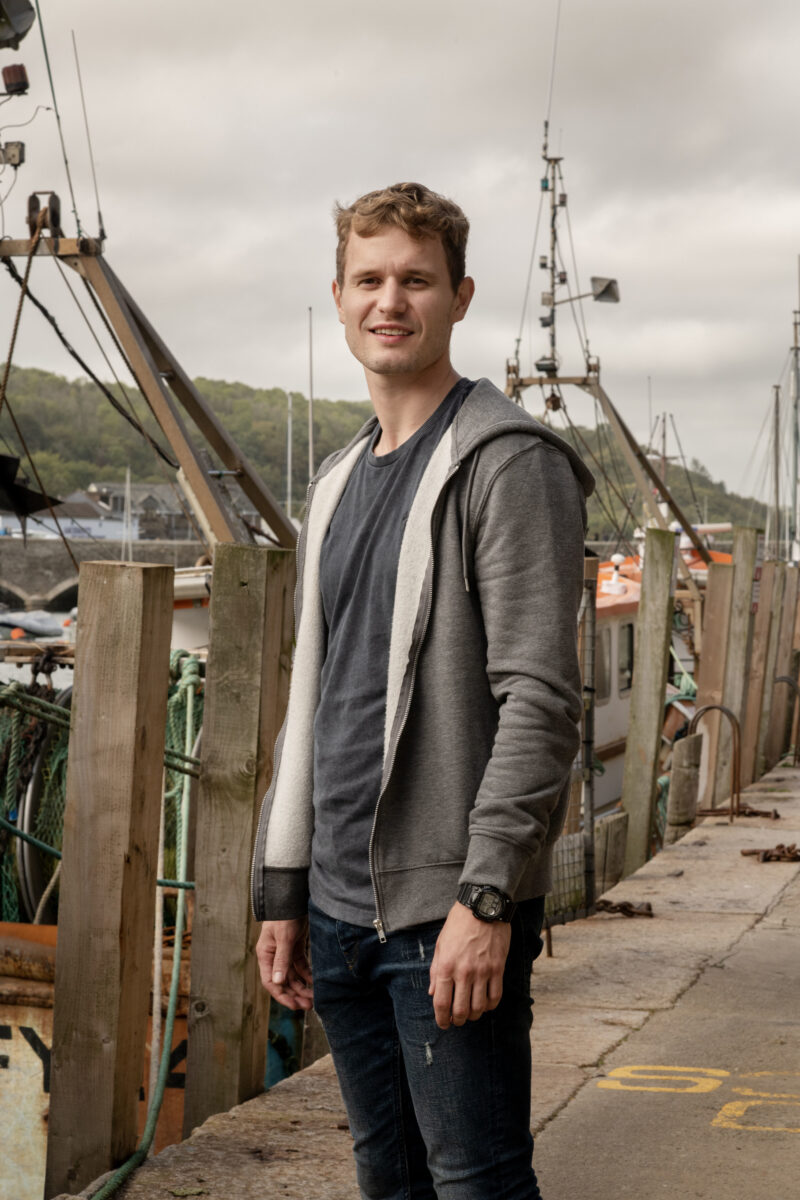 Kris Marshall returns in 'Beyond Paradise' spin-off with a stellar cast