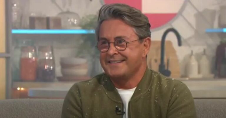 Stephen Lustig-Webb forced to withdraw from Dancing On Ice