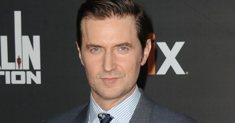 Red Eye star Richard Armitage on 'coming out', and partner identity