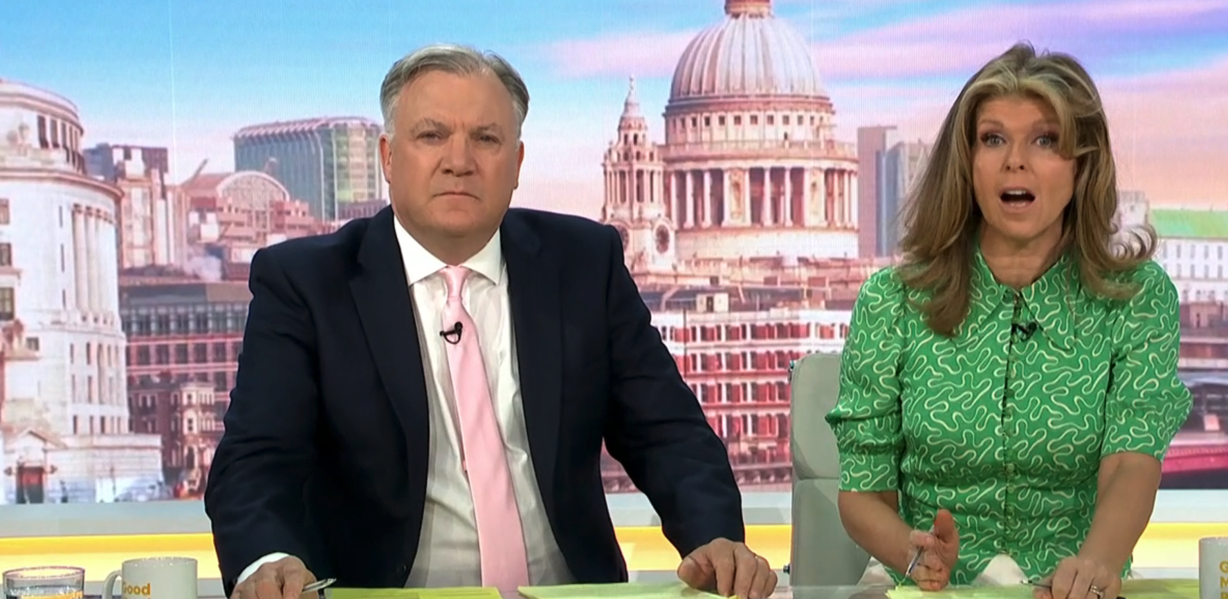 Kate Garraway nearly missed today's GMB after a 'button crisis' with ...