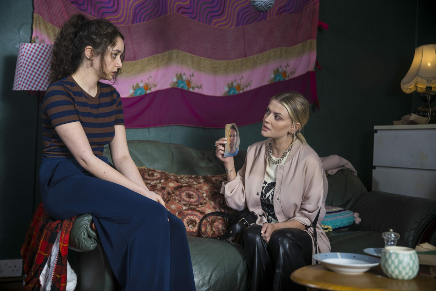 Coronation Street spoilers tonight: Joel tries to cover his tracks