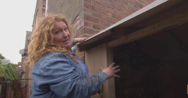 Garden Rescue Host Charlie Dimmock On Sex Symbol Status And Theatre Role