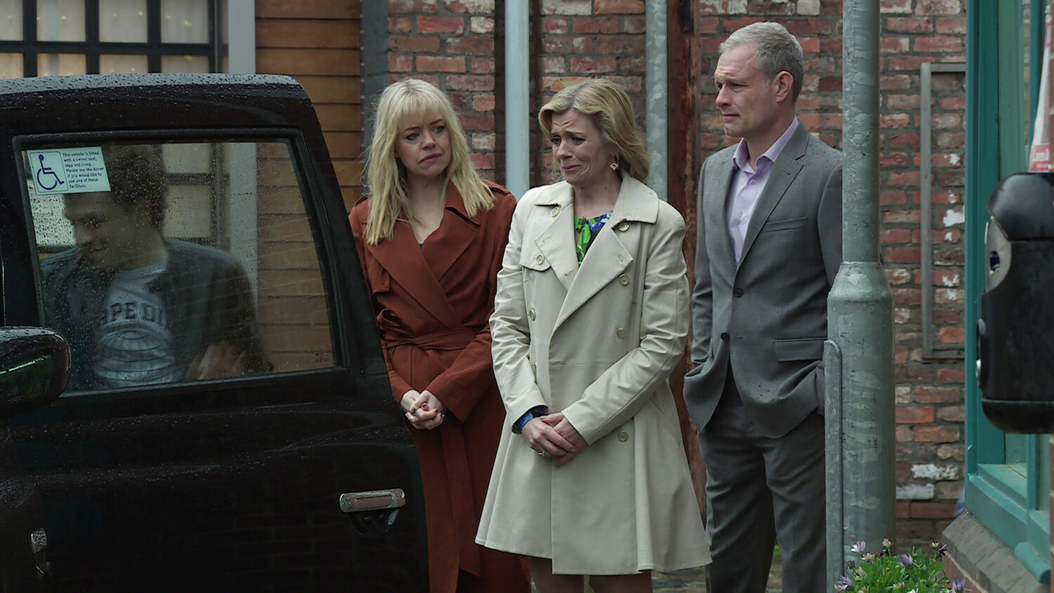 Coronation Street: Simon leaving was long-awaited, fans celebrate