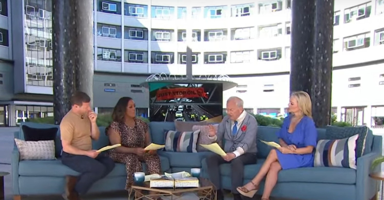 Dermot O'Leary shares 'special' message on This Morning