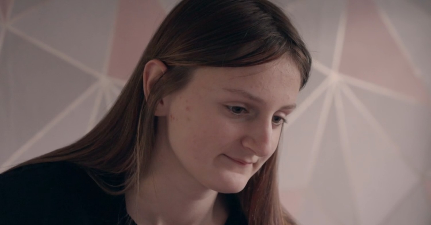 22 Kids and Counting: Sue Radford in tears as daughter bullied