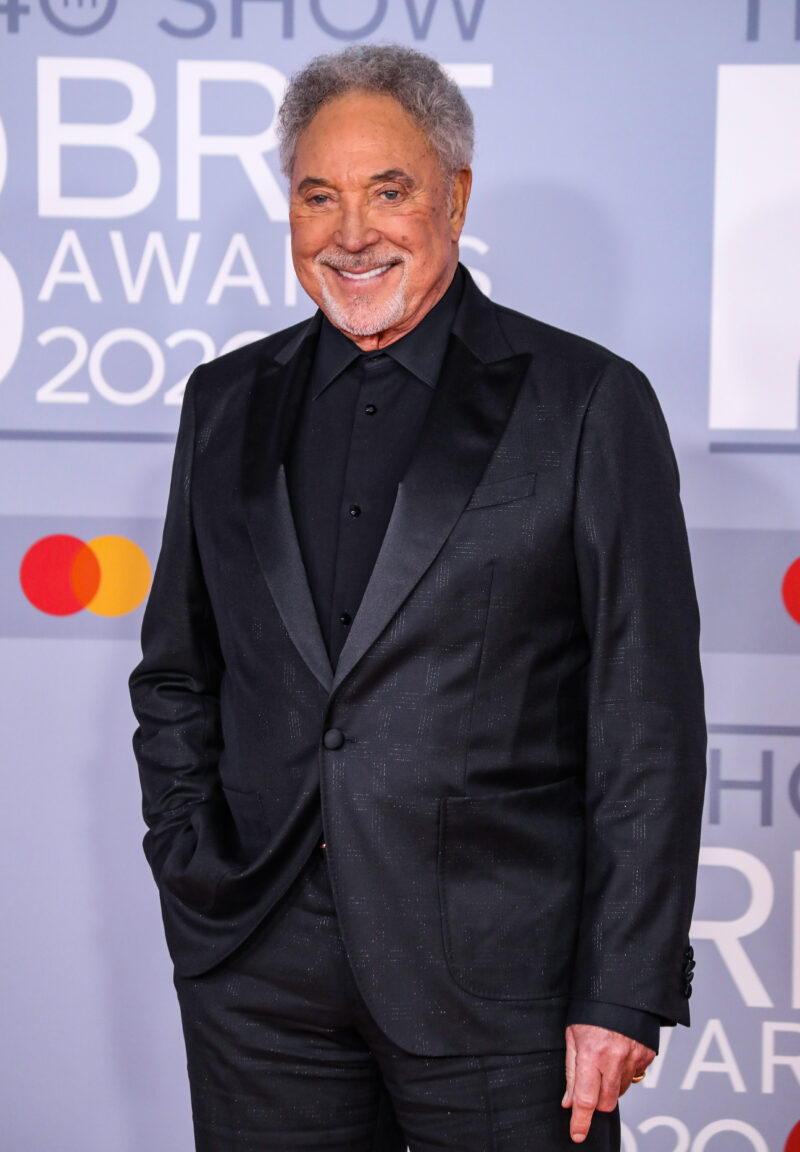 The Voice star Tom Jones on wife's teenage pregnancy