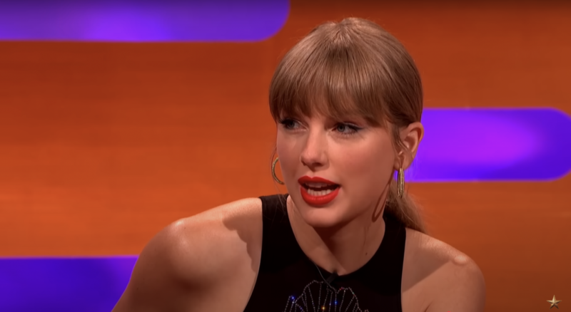 Taylor Swift slammed as she runs onto Chiefs pitch to celebrate