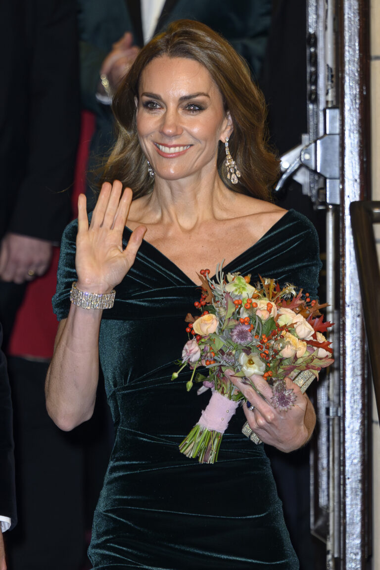 Kate Middleton 'moved' by Jessie J's performance at Royal Variety ...