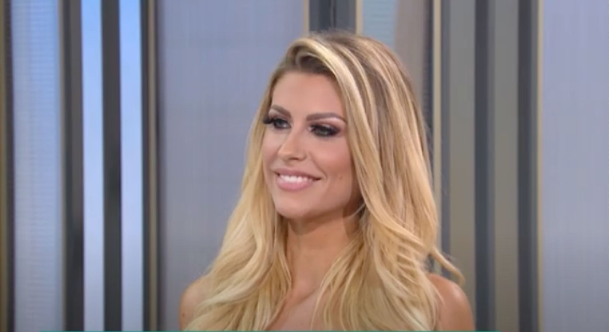 Mrs Hinch welcomes third baby and pays tribute to her late dad with his ...