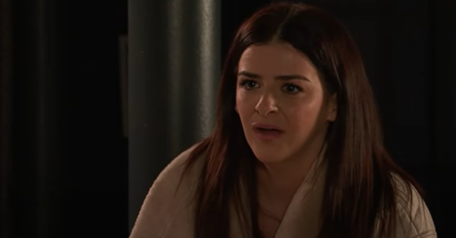 Coronation Street fans blast Sarah as she cheats on Adam