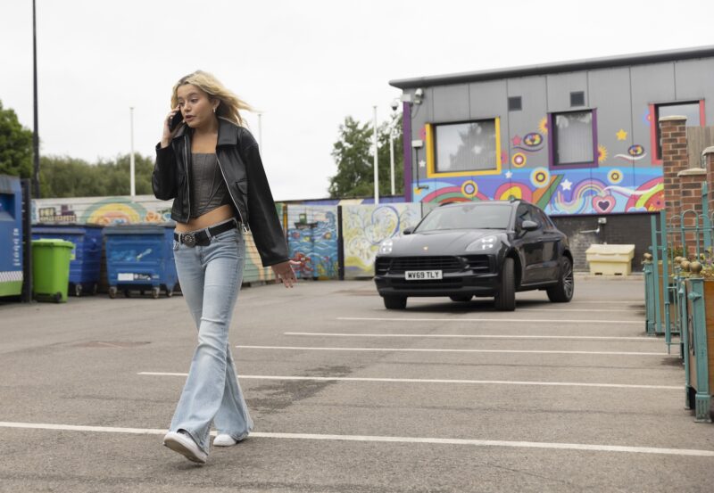 Coronation Street fans fear Costello will kidnap Betsy in a bid to warn ...
